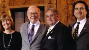 Warren Buffett: The Billionaire Who Redefined Luxury Through Simplicity ...