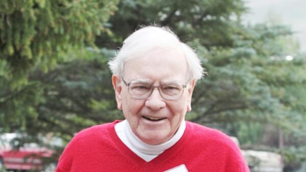 Warren Buffett: The Billionaire Who Redefined Luxury Through Simplicity ...